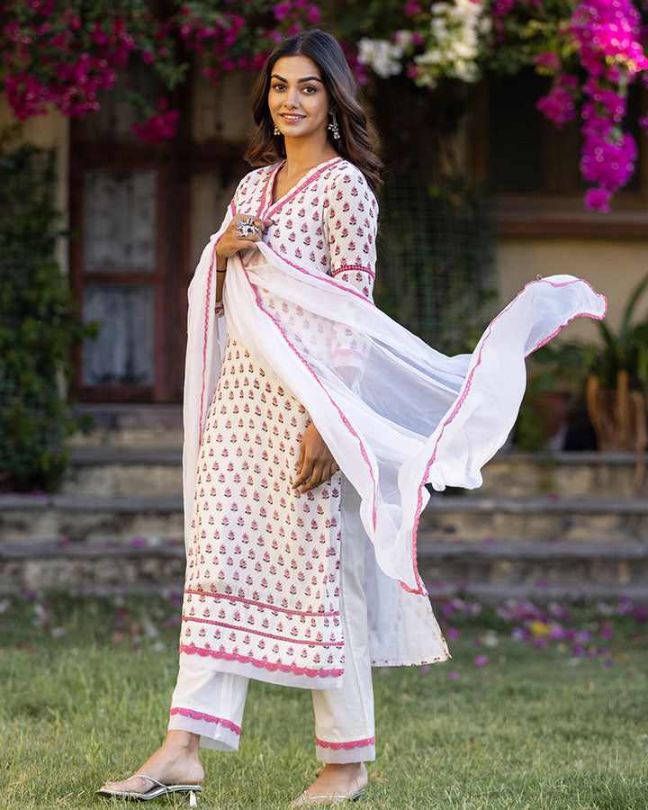 Muskan Muslin Suit Set | Ambraee