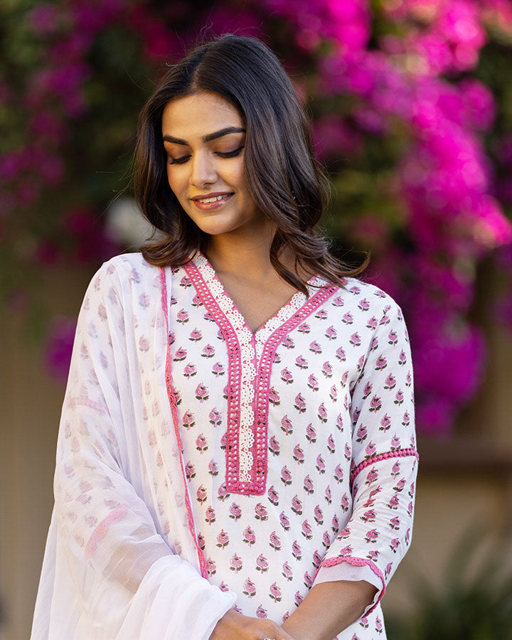 Muskan Muslin Suit Set | Ambraee